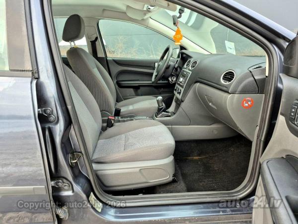 Pelēks Ford Focus 2006 Tallina, ar dzinēja tilpumu 1.60 L un nobraukumu 246 tūkst. km par 1190 €, foto 6 vietnē AUTOMOTO.COM.LV