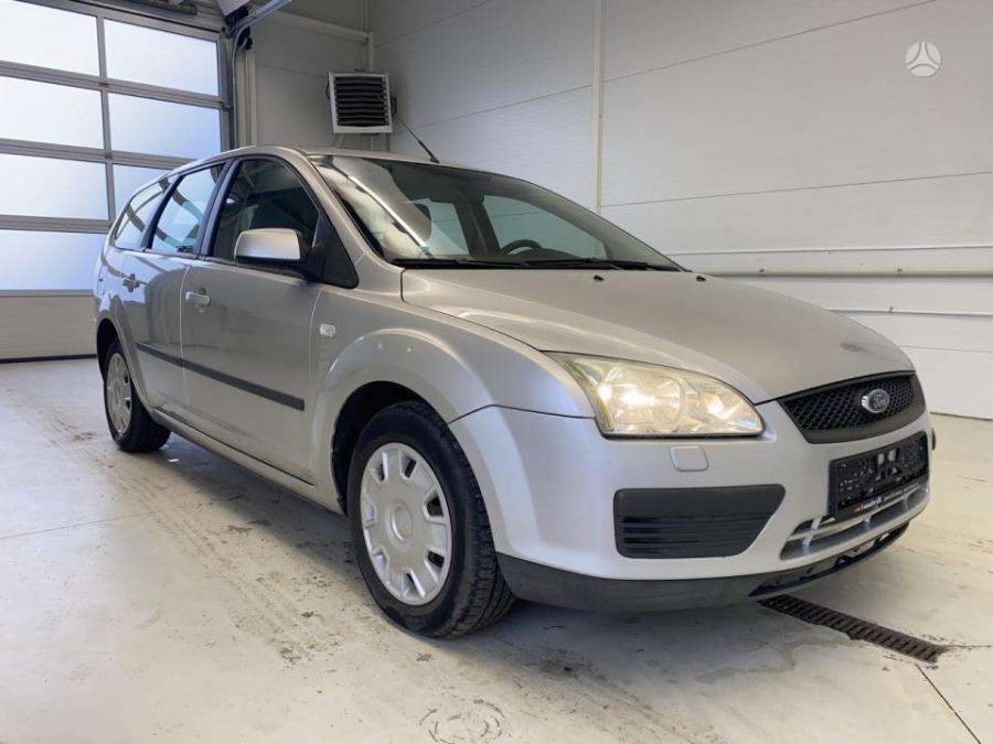 Pelēks Ford Focus 2006 Radviliškis, ar dzinēja tilpumu 1.60 L un nobraukumu 265 tūkst. km par 1650 €, foto 2 vietnē AUTOMOTO.COM.LV