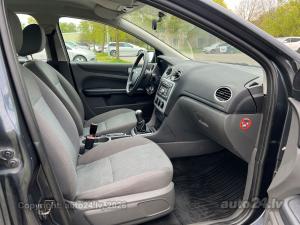 Grey Ford Focus 2006 in Tallinn, with an engine capacity of 1.60 L and mileage of 253 thousand km for 1790 €, photo 15 on AUTOMOTO.COM.LV