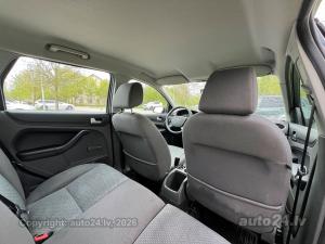 Grey Ford Focus 2006 in Tallinn, with an engine capacity of 1.60 L and mileage of 253 thousand km for 1790 €, photo 17 on AUTOMOTO.COM.LV