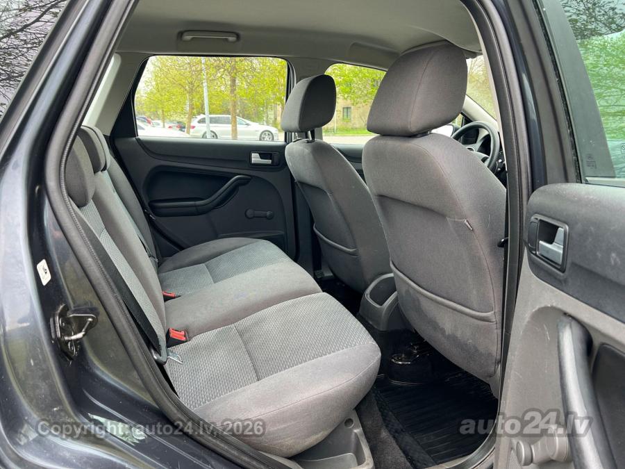 Grey Ford Focus 2006 in Tallinn, with an engine capacity of 1.60 L and mileage of 253 thousand km for 1790 €, photo 18 on AUTOMOTO.COM.LV