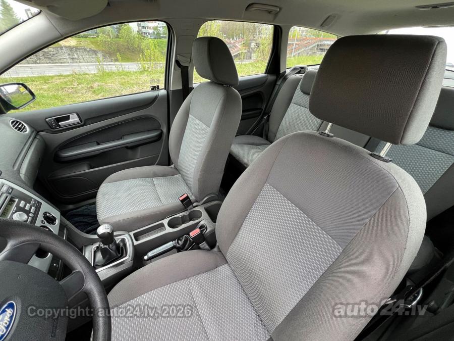 Grey Ford Focus 2006 in Tallinn, with an engine capacity of 1.60 L and mileage of 253 thousand km for 1790 €, photo 19 on AUTOMOTO.COM.LV