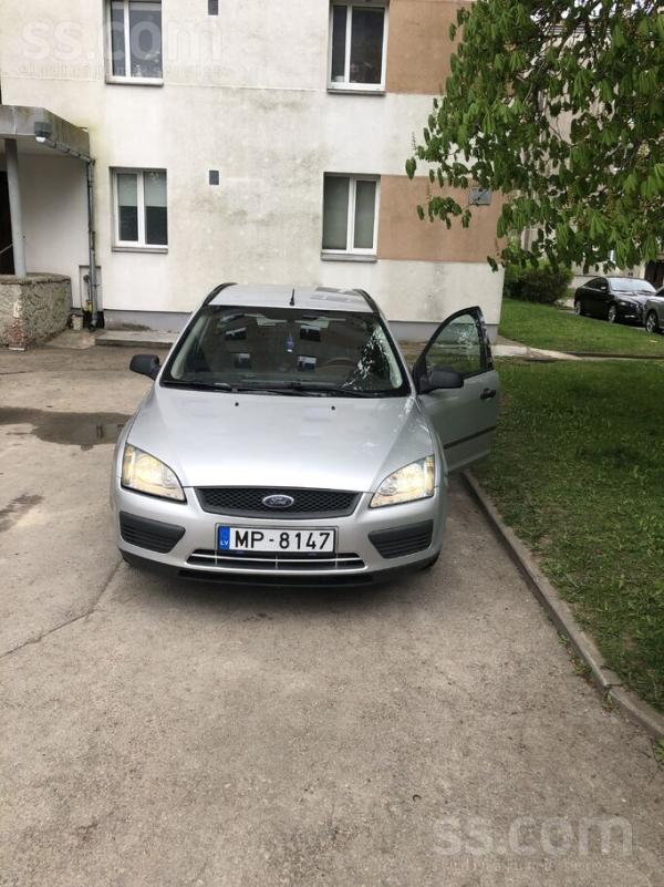 Pelēks Ford Focus 2006 Aizkraukle, ar dzinēja tilpumu 1.60 L un nobraukumu 275 tūkst. km par 800 €, foto 4 vietnē AUTOMOTO.COM.LV