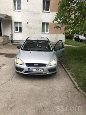 Grey Ford Focus 2006 in Aizkraukle, with an engine capacity of 1.60 L and mileage of 275 thousand km for 800 €, photo 5 on AUTOMOTO.COM.LV