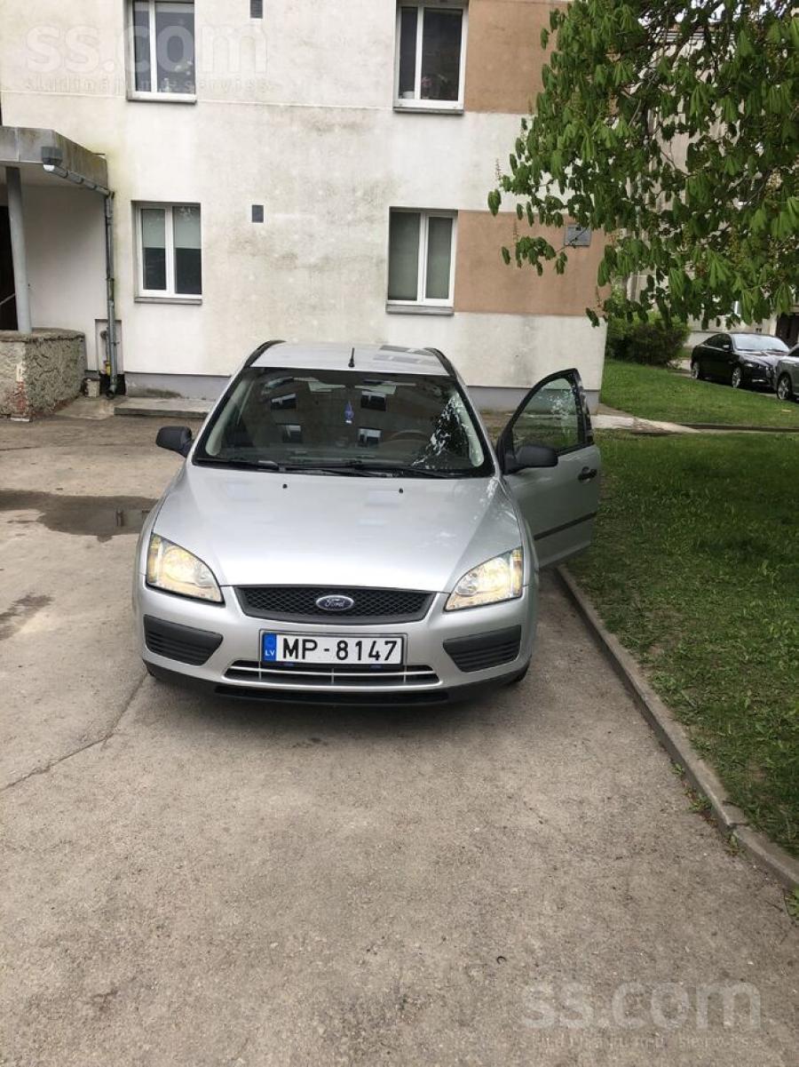 Grey Ford Focus 2006 in Aizkraukle, with an engine capacity of 1.60 L and mileage of 275 thousand km for 800 €, photo 5 on AUTOMOTO.COM.LV