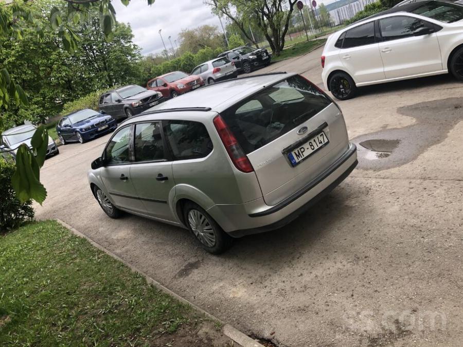 Grey Ford Focus 2006 in Aizkraukle, with an engine capacity of 1.60 L and mileage of 275 thousand km for 800 €, photo 7 on AUTOMOTO.COM.LV
