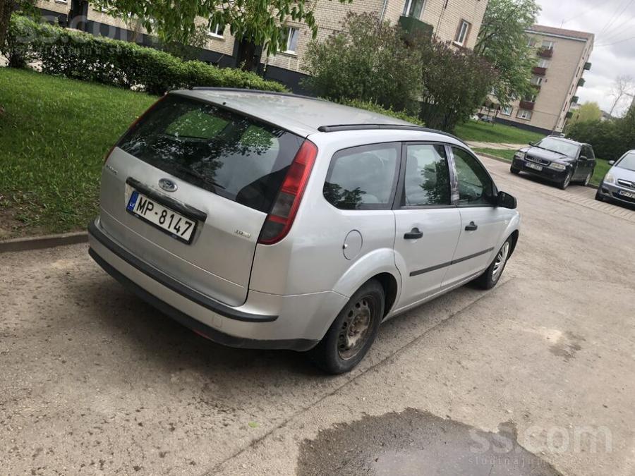 Grey Ford Focus 2006 in Aizkraukle, with an engine capacity of 1.60 L and mileage of 275 thousand km for 800 €, photo 9 on AUTOMOTO.COM.LV