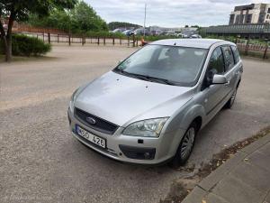 Pelēks Ford Focus 2006 Viļņa, ar dzinēja tilpumu 1.60 L un nobraukumu 252 tūkst. km par 920 €, foto  vietnē AUTOMOTO.COM.LV