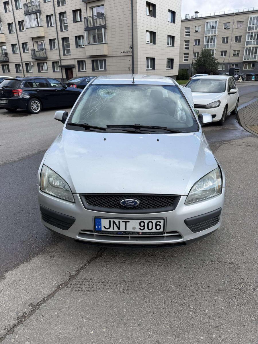 Grey Ford Focus 2006 in Kaunas, with an engine capacity of 1.56 L and mileage of 245 thousand km for 349 €, photo 3 on AUTOMOTO.COM.LV