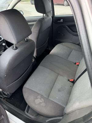 Grey Ford Focus 2006 in Kaunas, with an engine capacity of 1.56 L and mileage of 245 thousand km for 349 €, photo 10 on AUTOMOTO.COM.LV