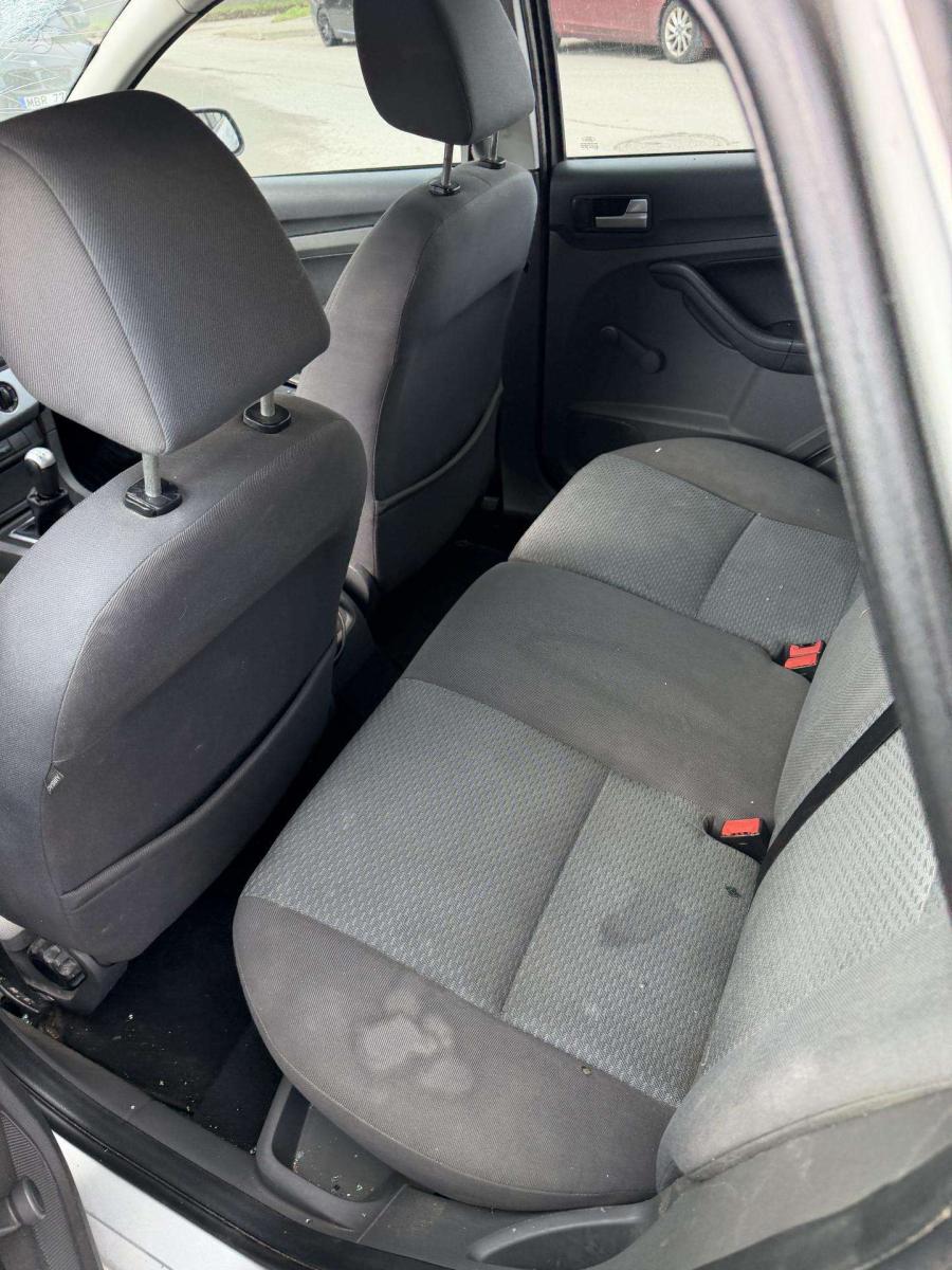 Grey Ford Focus 2006 in Kaunas, with an engine capacity of 1.56 L and mileage of 245 thousand km for 349 €, photo 10 on AUTOMOTO.COM.LV