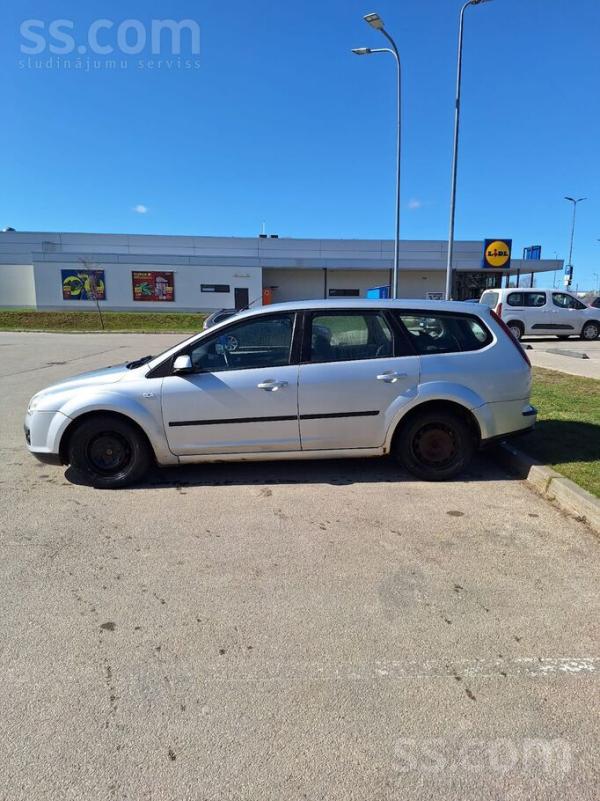 Pelēks Ford Focus 2007 Tukums, ar dzinēja tilpumu 1.60 L un nobraukumu 367 tūkst. km par 480 €, foto 2 vietnē AUTOMOTO.COM.LV
