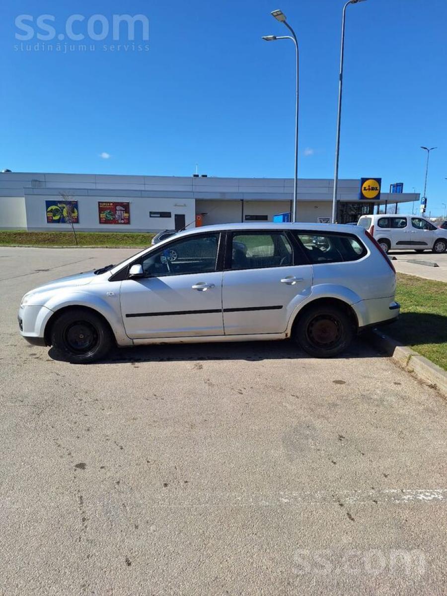 Pelēks Ford Focus 2007 Tukums, ar dzinēja tilpumu 1.60 L un nobraukumu 367 tūkst. km par 480 €, foto 2 vietnē AUTOMOTO.COM.LV