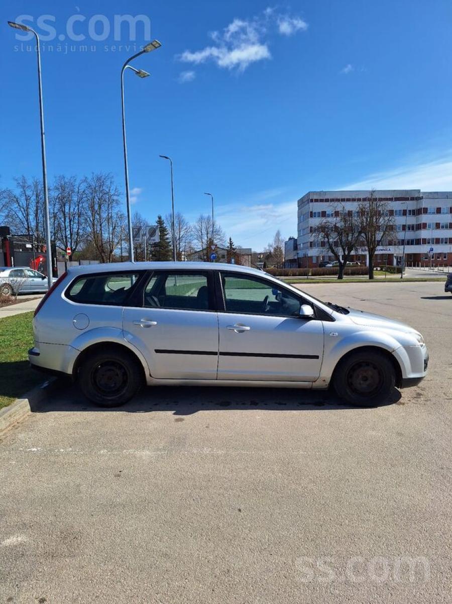 Pelēks Ford Focus 2007 Tukums, ar dzinēja tilpumu 1.60 L un nobraukumu 367 tūkst. km par 480 €, foto 3 vietnē AUTOMOTO.COM.LV