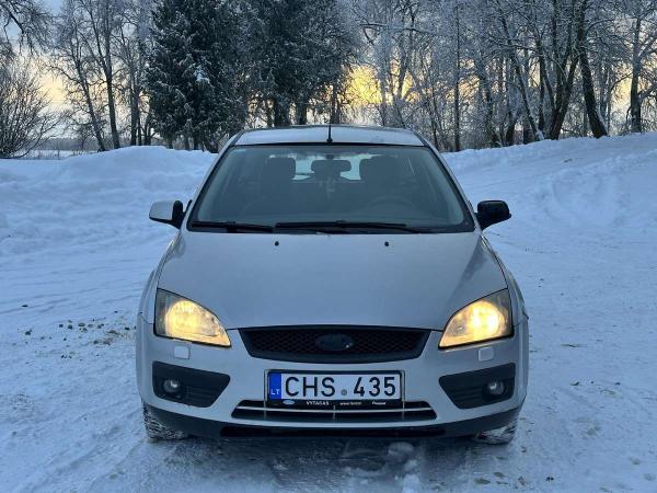 Grey Ford Focus 2007 in Vilnius, with an engine capacity of 1.60 L and mileage of 270 thousand km for 599 €, photo 3 on AUTOMOTO.COM.LV