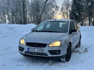 Pelēks Ford Focus 2007 Viļņa, ar dzinēja tilpumu 1.60 L un nobraukumu 270 tūkst. km par 599 €, foto 4 vietnē AUTOMOTO.COM.LV