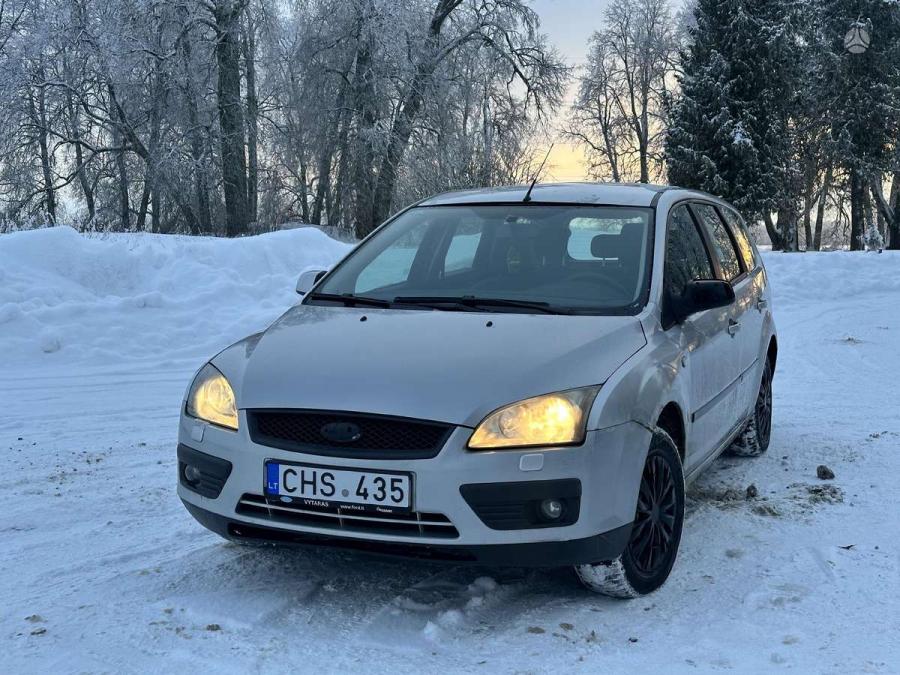 Pelēks Ford Focus 2007 Viļņa, ar dzinēja tilpumu 1.60 L un nobraukumu 270 tūkst. km par 599 €, foto 4 vietnē AUTOMOTO.COM.LV