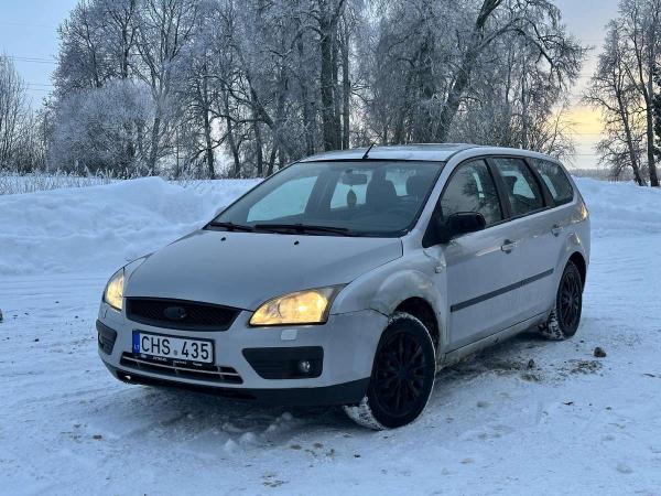 Grey Ford Focus 2007 in Vilnius, with an engine capacity of 1.60 L and mileage of 270 thousand km for 599 €, photo 5 on AUTOMOTO.COM.LV