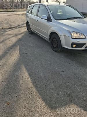 Pelēks Ford Focus 2007 Tukums, ar dzinēja tilpumu 1.60 L un nobraukumu 392 tūkst. km par 990 €, foto 4 vietnē AUTOMOTO.COM.LV