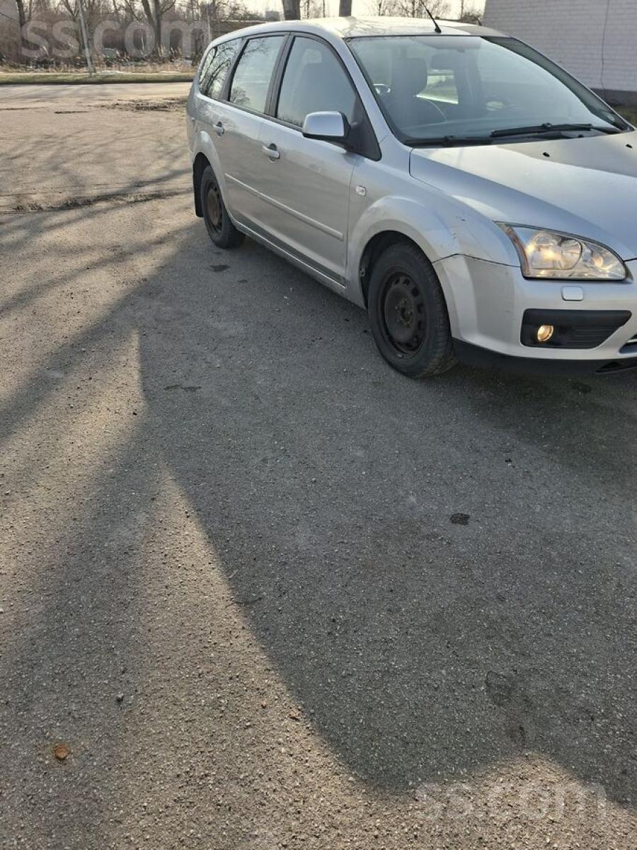 Pelēks Ford Focus 2007 Tukums, ar dzinēja tilpumu 1.60 L un nobraukumu 392 tūkst. km par 990 €, foto 4 vietnē AUTOMOTO.COM.LV
