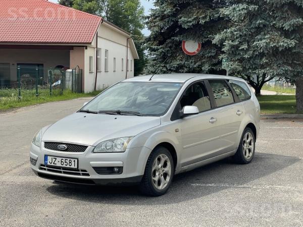 Grey Ford Focus 2007 in Limbazi, with an engine capacity of 1.60 L and mileage of 270 thousand km for 1000 €, photo 2 on AUTOMOTO.COM.LV