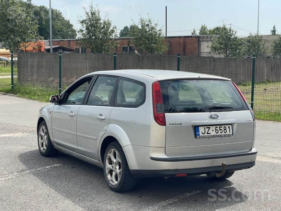 Grey Ford Focus 2007 in Limbazi, with an engine capacity of 1.60 L and mileage of 270 thousand km for 1000 €, photo 4 on AUTOMOTO.COM.LV