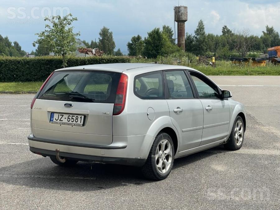 Grey Ford Focus 2007 in Limbazi, with an engine capacity of 1.60 L and mileage of 270 thousand km for 1000 €, photo 5 on AUTOMOTO.COM.LV