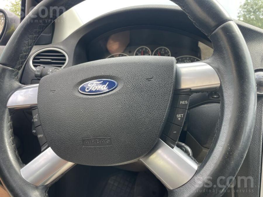 Grey Ford Focus 2007 in Limbazi, with an engine capacity of 1.60 L and mileage of 270 thousand km for 1000 €, photo 9 on AUTOMOTO.COM.LV