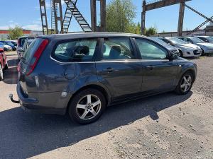 Pelēks Ford Focus 2007 Tallina, ar dzinēja tilpumu 1.80 L un nobraukumu 335 tūkst. km par 599 €, foto 4 vietnē AUTOMOTO.COM.LV