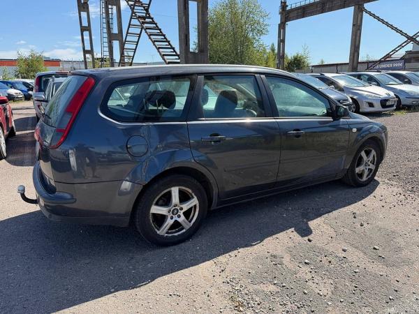 Pelēks Ford Focus 2007 Tallina, ar dzinēja tilpumu 1.80 L un nobraukumu 335 tūkst. km par 599 €, foto 10 vietnē AUTOMOTO.COM.LV