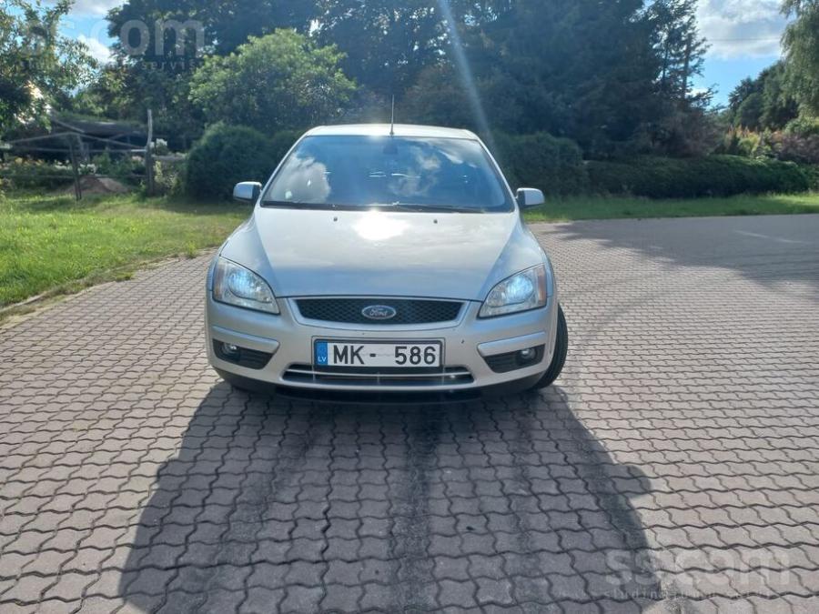 Pelēks Ford Focus 2007 Ventspils, ar dzinēja tilpumu 2.00 L un nobraukumu 345 tūkst. km par 1700 €, foto 5 vietnē AUTOMOTO.COM.LV