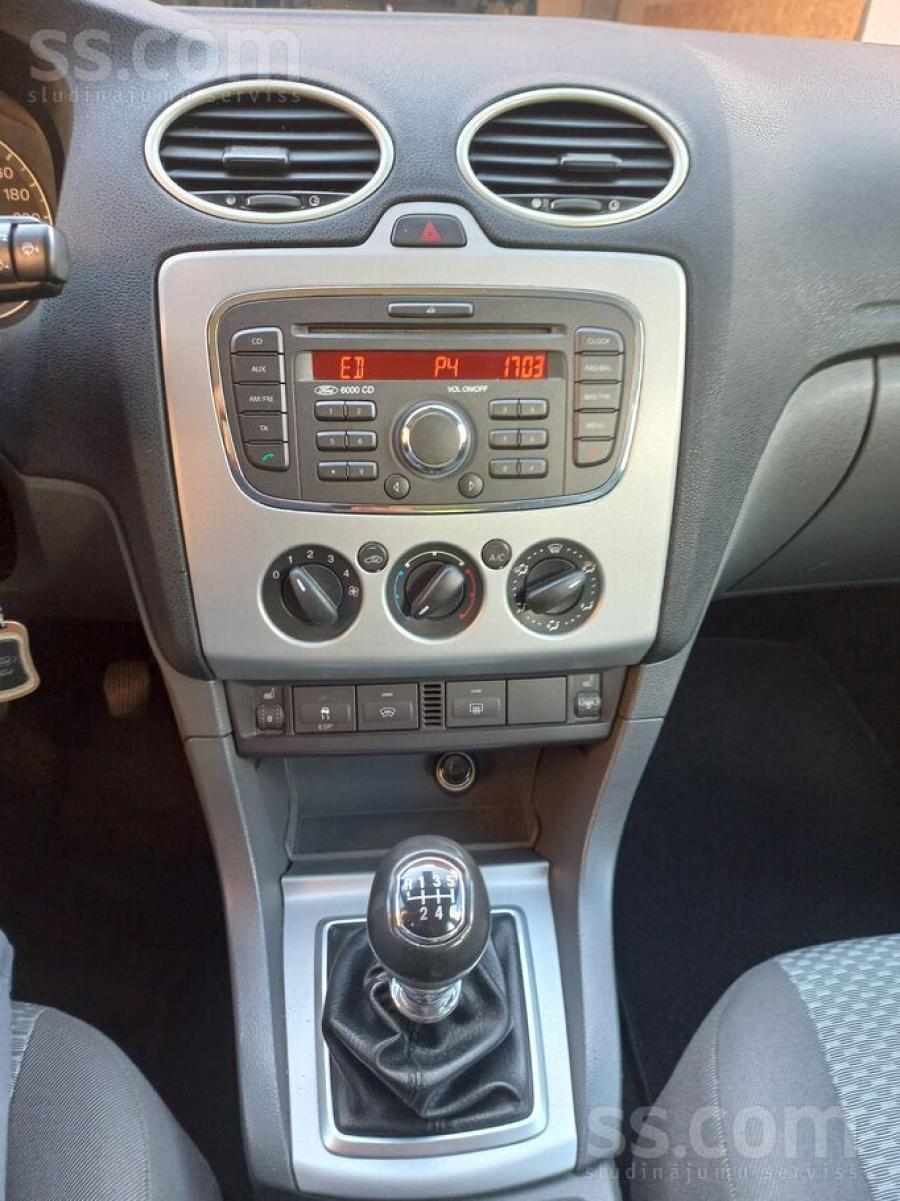 Pelēks Ford Focus 2007 Ventspils, ar dzinēja tilpumu 2.00 L un nobraukumu 345 tūkst. km par 1700 €, foto 11 vietnē AUTOMOTO.COM.LV