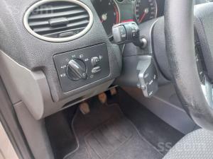 Pelēks Ford Focus 2007 Ventspils, ar dzinēja tilpumu 2.00 L un nobraukumu 345 tūkst. km par 1700 €, foto 24 vietnē AUTOMOTO.COM.LV