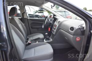 Grey Ford Focus 2007 in Kuldiga, with an engine capacity of 1.60 L and mileage of 0 thousand km for 3350 €, photo 6 on AUTOMOTO.COM.LV