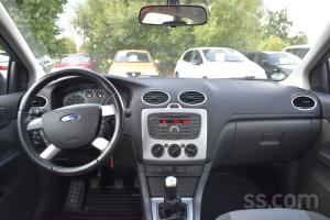 Grey Ford Focus 2007 in Kuldiga, with an engine capacity of 1.60 L and mileage of 0 thousand km for 3350 €, photo 19 on AUTOMOTO.COM.LV