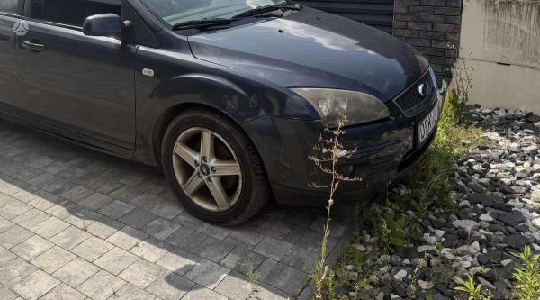 Pelēks Ford Focus 2007 Viļņa, ar dzinēja tilpumu 1.60 L un nobraukumu 420 tūkst. km par 1150 €, foto 3 vietnē AUTOMOTO.COM.LV