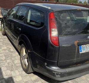 Grey Ford Focus 2007 in Vilnius, with an engine capacity of 1.60 L and mileage of 291 thousand km for 890 €, photo 6 on AUTOMOTO.COM.LV