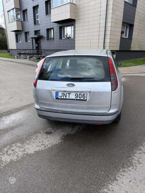 Ford Focus 2007 Kauņa vietnē Pelēks Ford Focus 2007 Kauņa, ar dzinēja tilpumu 1.56 L un nobraukumu 3 tūkst. km par 660 €, foto 6 vietnē AUTOMOTO.COM.LV