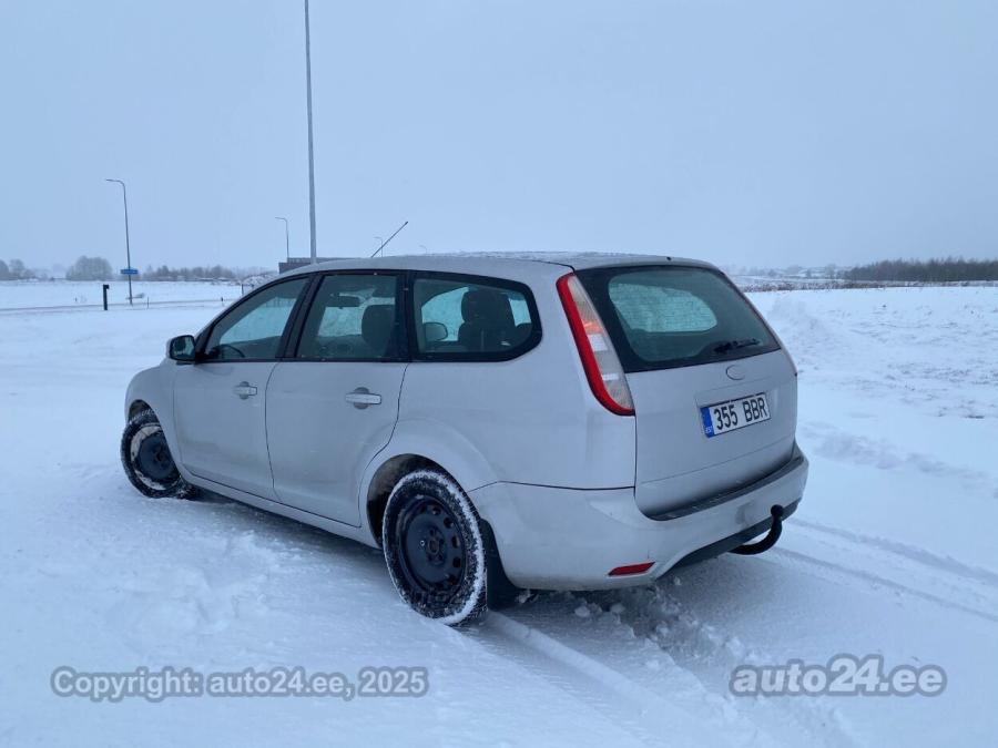 Grey Ford Focus 2008 in Rakvere, with an engine capacity of 1.60 L and mileage of 460 thousand km for 2000 €, photo 2 on AUTOMOTO.COM.LV