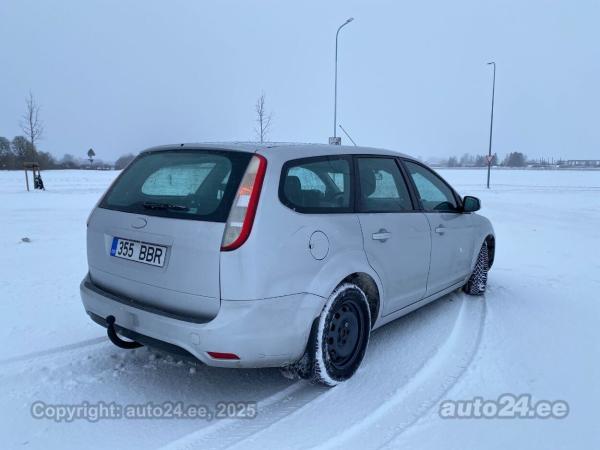 Pelēks Ford Focus 2008 Rakvere, ar dzinēja tilpumu 1.60 L un nobraukumu 460 tūkst. km par 2000 €, foto 4 vietnē AUTOMOTO.COM.LV