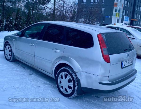 Pelēks Ford Focus 2008 Tallina, ar dzinēja tilpumu 1.60 L un nobraukumu 0 tūkst. km par 960 €, foto 2 vietnē AUTOMOTO.COM.LV