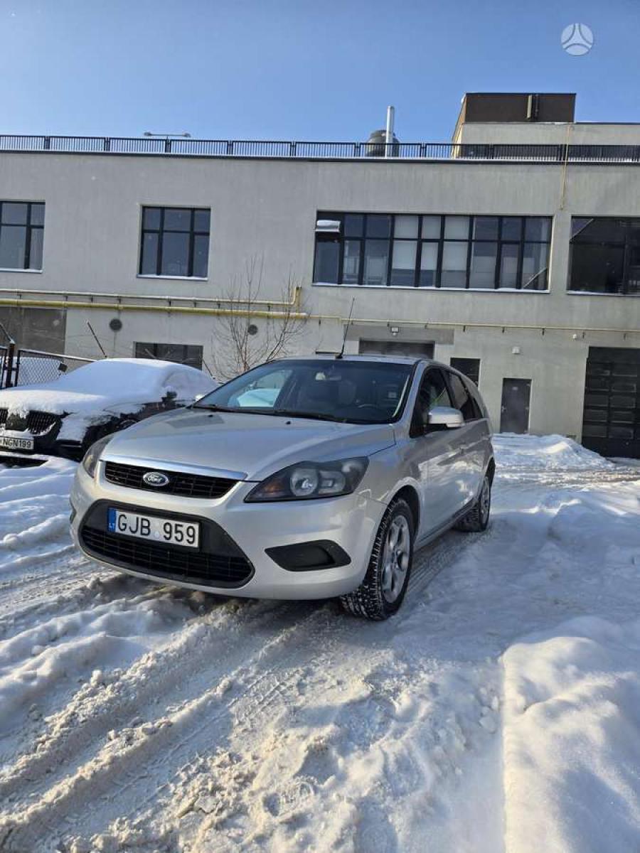 Pelēks Ford Focus 2008 Viļņa, ar dzinēja tilpumu 1.56 L un nobraukumu 336 tūkst. km par 1600 €, foto 2 vietnē AUTOMOTO.COM.LV