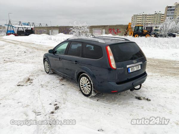 Pelēks Ford Focus 2008 Tallina, ar dzinēja tilpumu 2.00 L un nobraukumu 374 tūkst. km par 1800 €, foto 4 vietnē AUTOMOTO.COM.LV