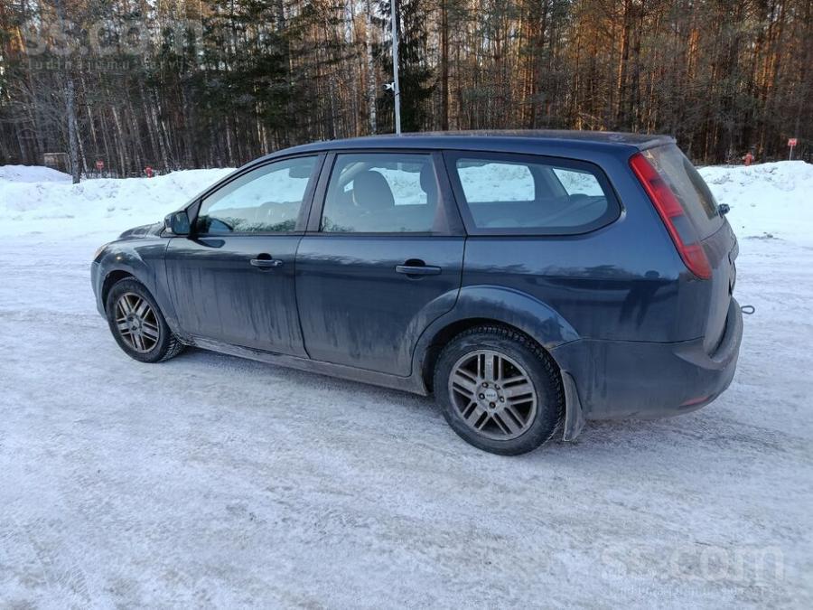 Grey Ford Focus 2008 in Riga, with an engine capacity of 1.60 L and mileage of 331 thousand km for 1450 €, photo 4 on AUTOMOTO.COM.LV