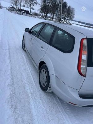 Grey Ford Focus 2008 in Prienai, with an engine capacity of 1.60 L and mileage of 346 thousand km for 1650 €, photo 3 on AUTOMOTO.COM.LV