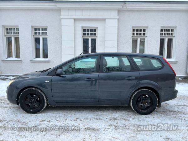 Grey Ford Focus 2008 in Tallinn, with an engine capacity of 1.60 L and mileage of 220 thousand km for 1200 €, photo 3 on AUTOMOTO.COM.LV