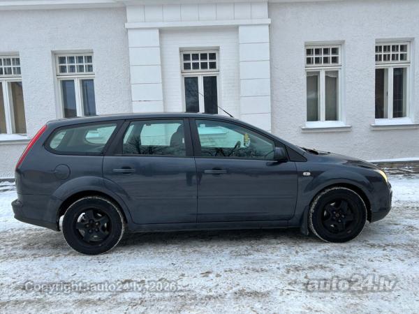 Grey Ford Focus 2008 in Tallinn, with an engine capacity of 1.60 L and mileage of 220 thousand km for 1200 €, photo 4 on AUTOMOTO.COM.LV