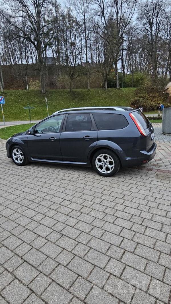 Pelēks Ford Focus 2008 Talsi, ar dzinēja tilpumu 1.60 L un nobraukumu 196 tūkst. km par 2590 €, foto 2 vietnē AUTOMOTO.COM.LV
