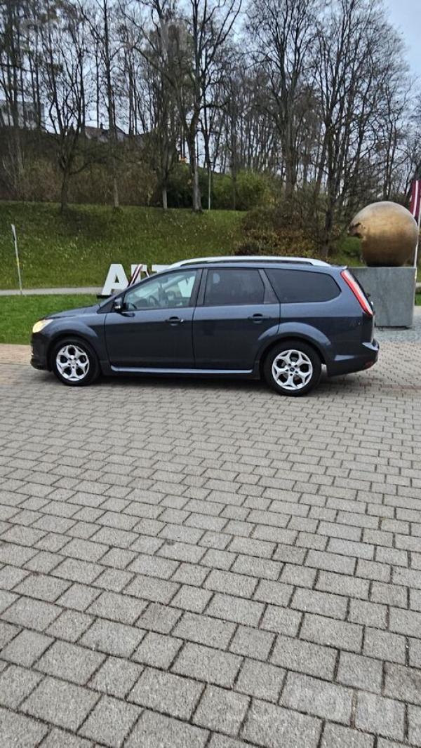 Pelēks Ford Focus 2008 Talsi, ar dzinēja tilpumu 1.60 L un nobraukumu 196 tūkst. km par 2590 €, foto 8 vietnē AUTOMOTO.COM.LV