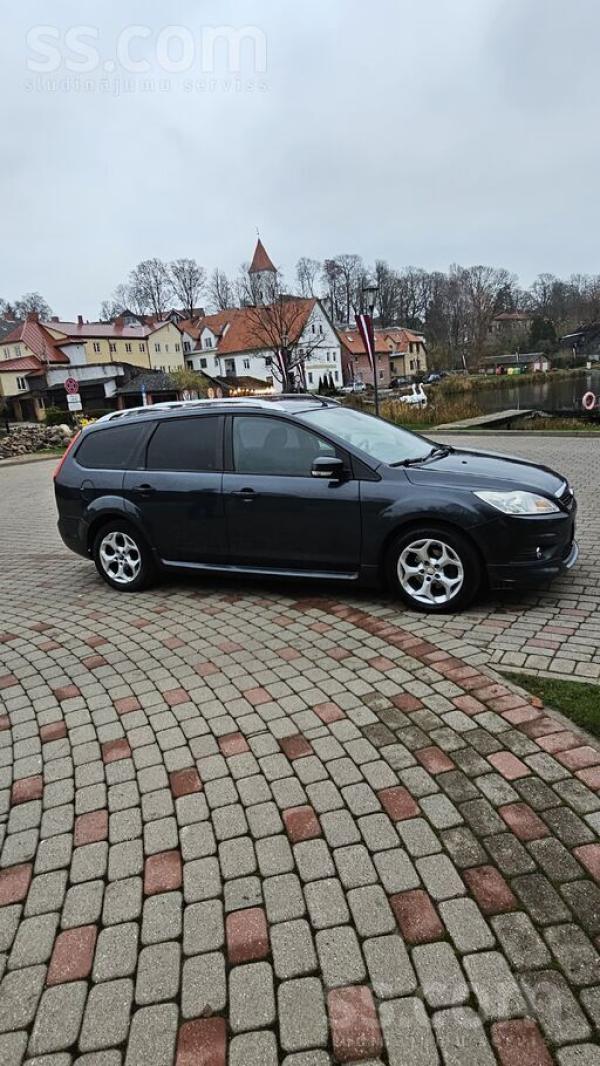 Pelēks Ford Focus 2008 Talsi, ar dzinēja tilpumu 1.60 L un nobraukumu 196 tūkst. km par 2590 €, foto 9 vietnē AUTOMOTO.COM.LV